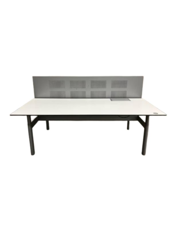 Ahrend duo elektrisch verstelbaar bureau 180 x 80 CM (tweedehands)
